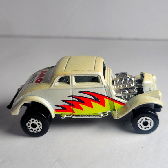 MATCHBOX | Toys | Matchbox 33 Willys Street Rod 69 White With Flames ...